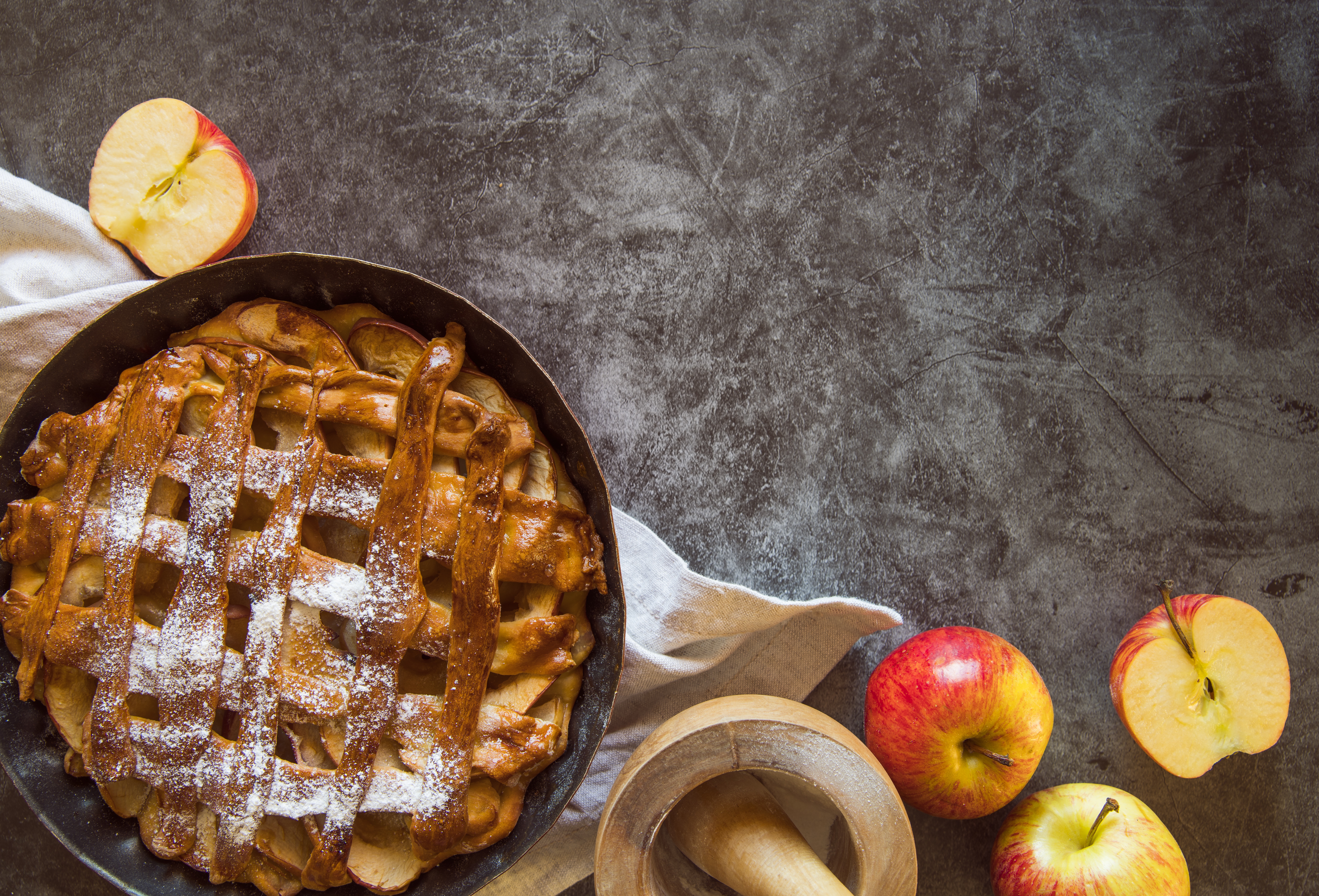 RECIPE: Taste of Fall Apple Pie with Heirloom Flour Pie Crust - Azure ...